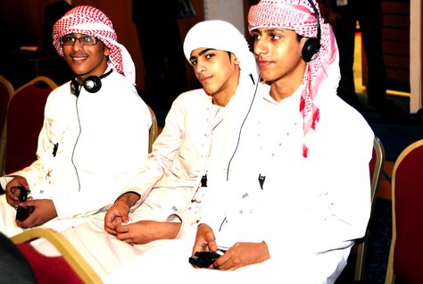 Emirati graduates eye $7300 monthly salary - Hotelier Middle East