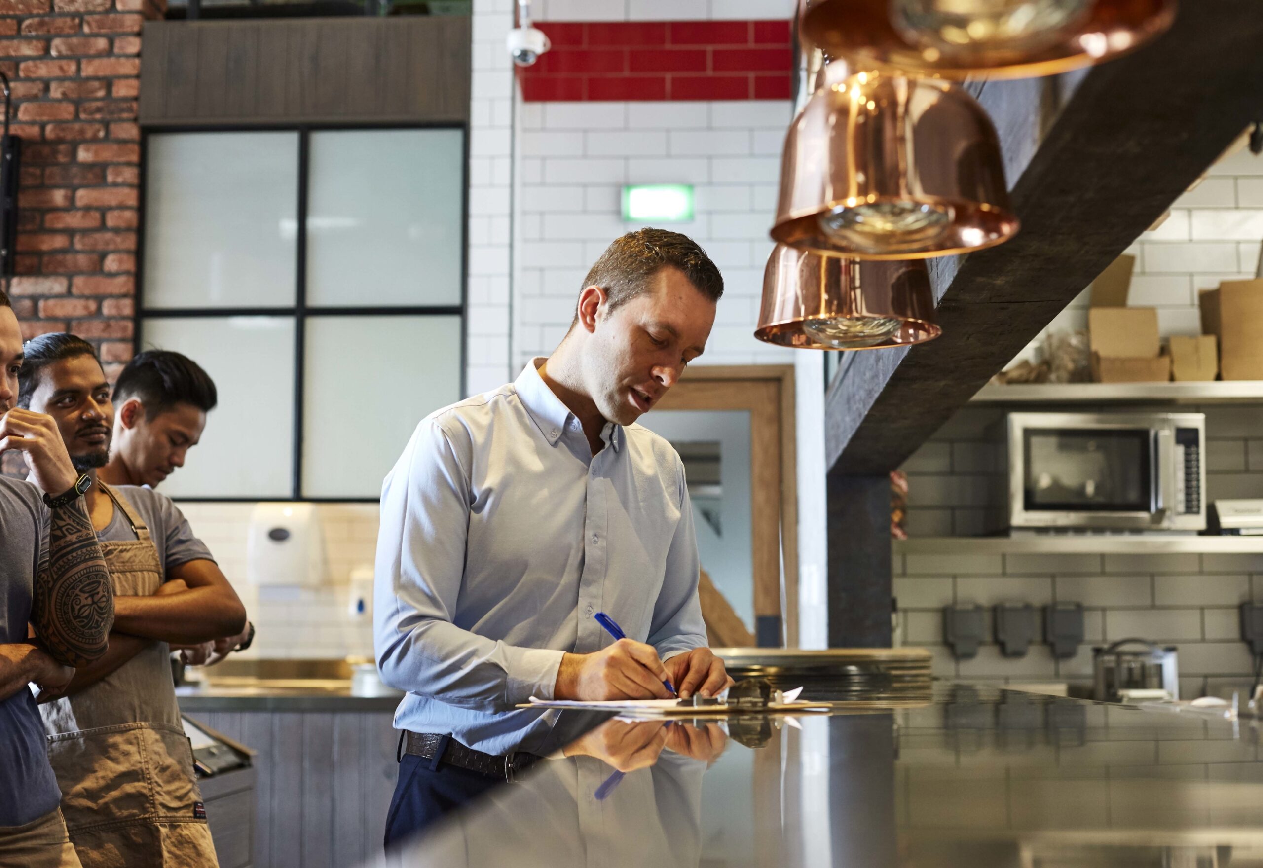 Day in the Life: Restaurant manager, Chicago Meatpackers, The Pointe ...