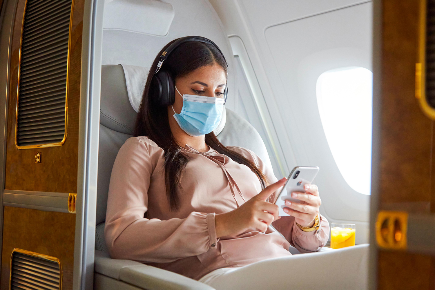 Emirates trials mobile app to facilitate pre-travel COVID-19 tests ...