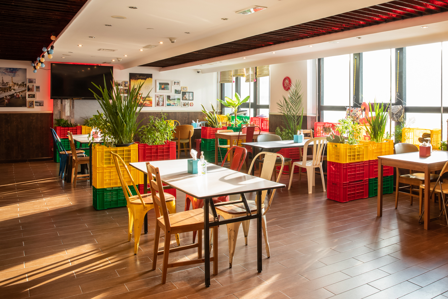 Dubai's homegrown Thai restaurant Café Isan opens licensed venue in ...