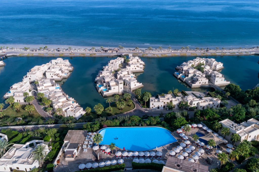 RAK’s Cove Rotana Resort unveils renovated rooms - Hotelier Middle East