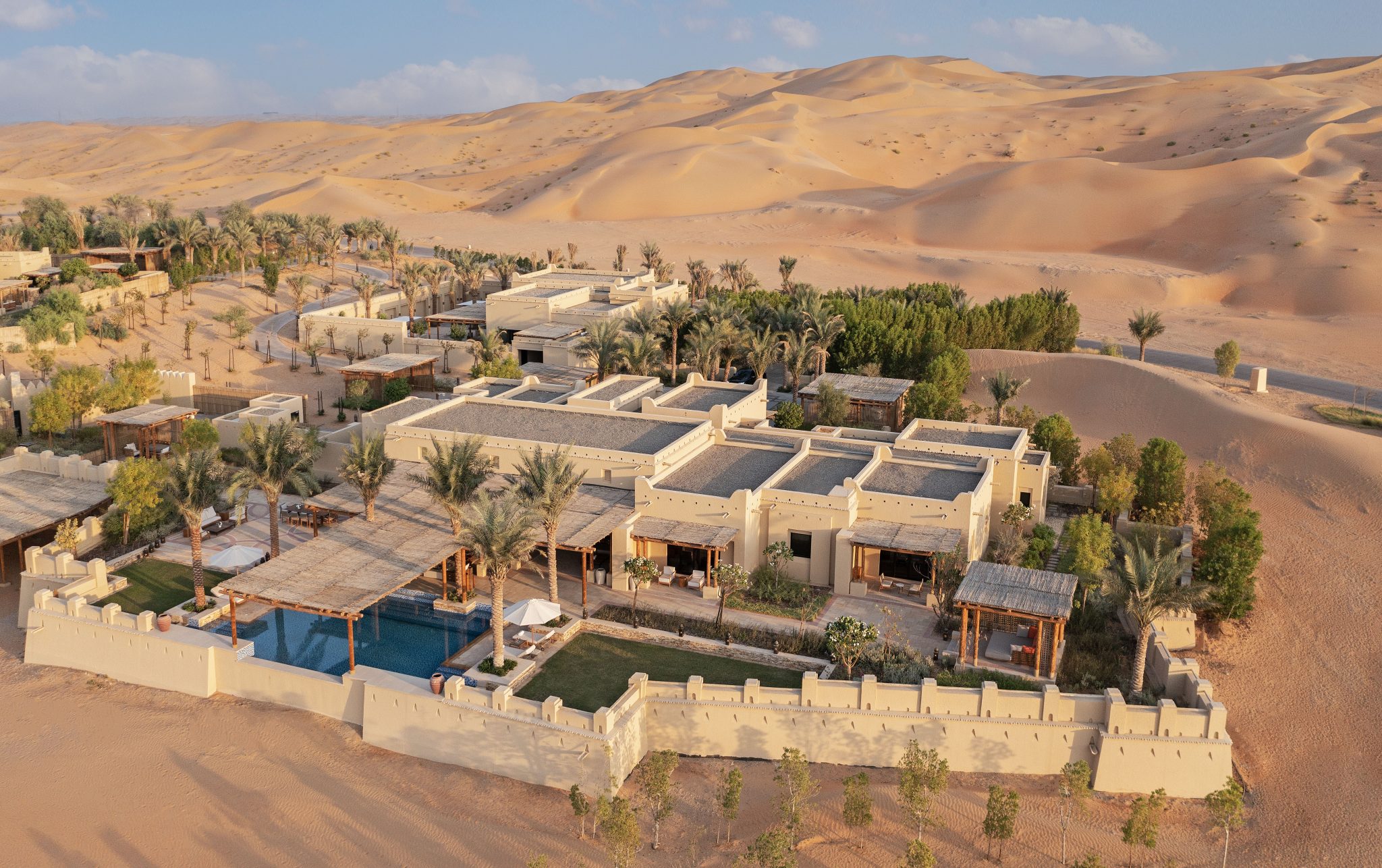 Inside the new AED65,000 a night villa at Qasr Al Sarab - Hotelier ...