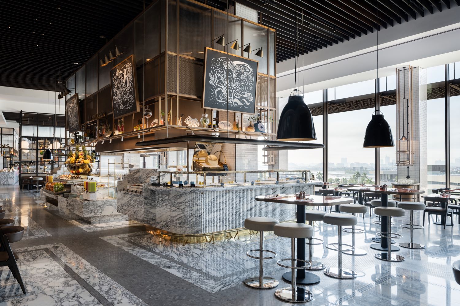 1,000 covers, 96 chefs & 17 live stations: Inside Atlantis The Royal's ...