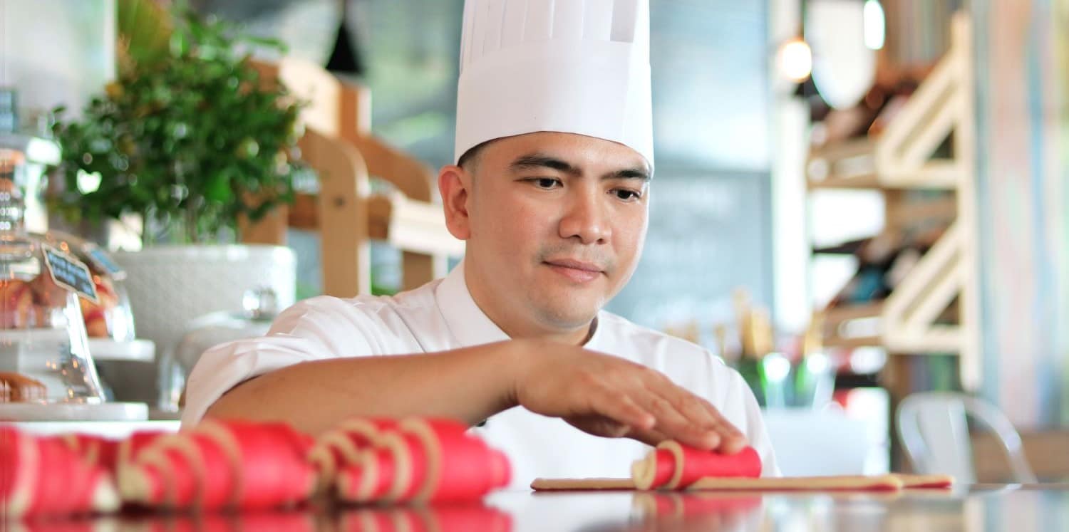 Anantara The Palm Dubai Resort appoints new chief baker - Hotelier ...