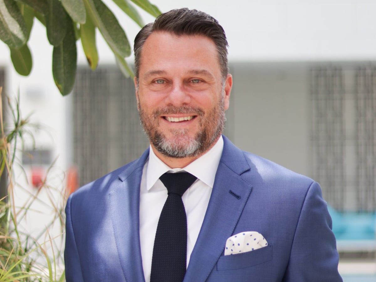 IHG Hotels & Resorts promotes Philipp Economou to regional GM ...