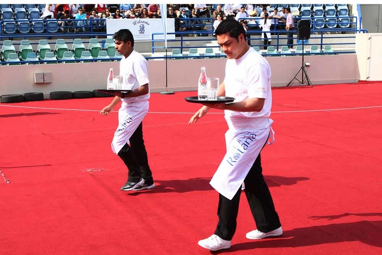 waiter run - HOTELIER MIDDLE EAST